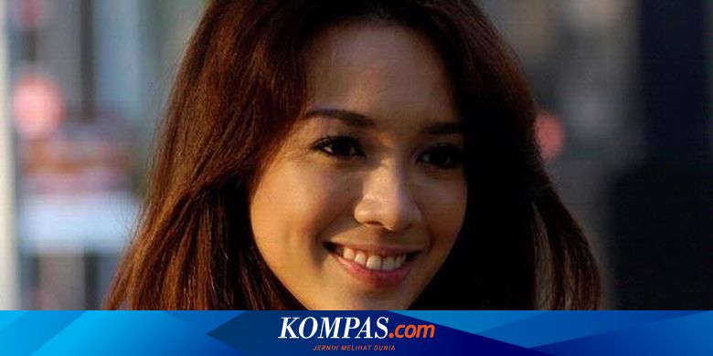 Dhea Ananda Terpikat Tubuh Sting