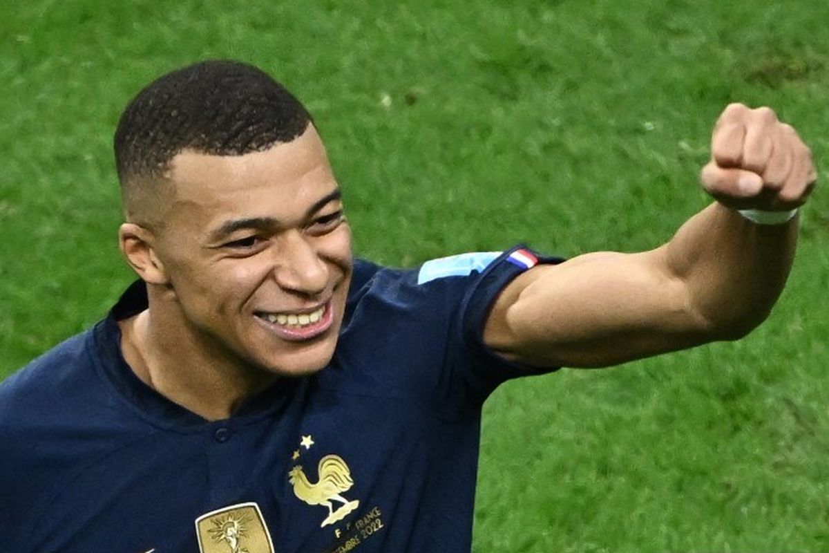 Piala Dunia 2022: Walker Abaikan Jabat Tangan, Mbappe "Tertawa" di ...