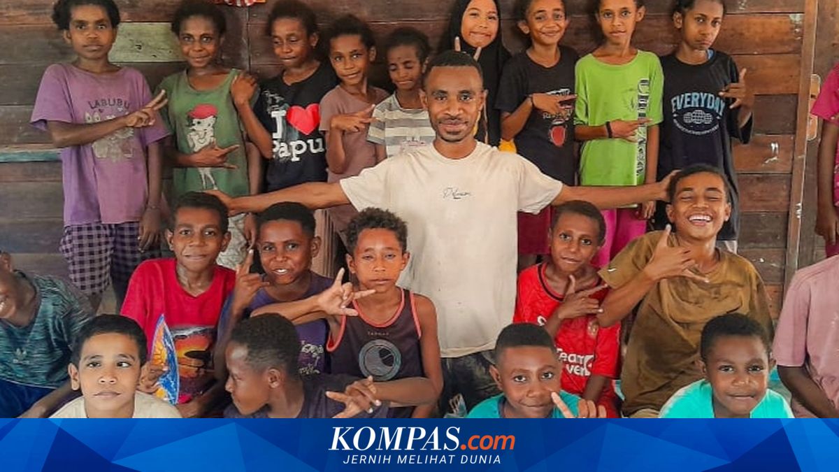 Furdan Kinder, Guru Pedalaman Papua yang Bawa Indonesia ke Kancah Dunia
