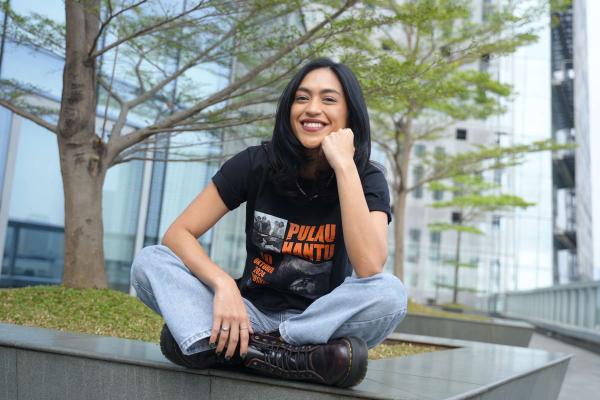 Taskya Namya Dapat Lemparan Bunga dari Luna Maya