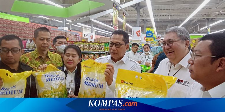 Siap-siap, Beras Medium Bulog Bakal Dijual di Alfamart dan Indomaret ...