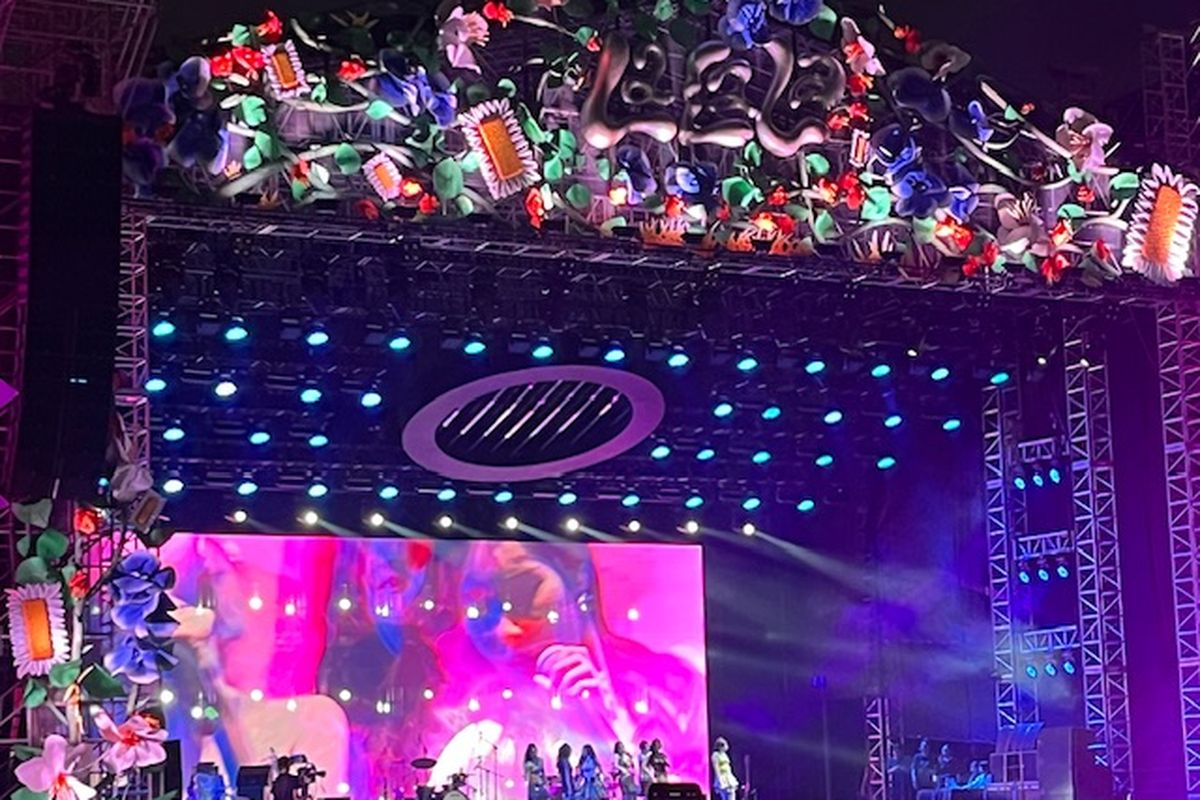 Penampilan Singkat Hearts2Hearts di LaLaLa Fest 2025