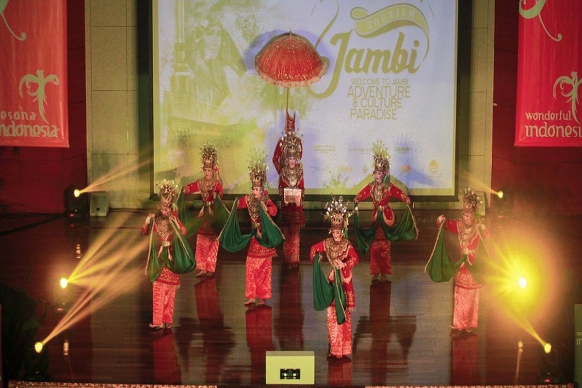 Tari Sekapur Sirih Berasal dari Jambi: Sejarah, Makna, dan Ragam Gerakan