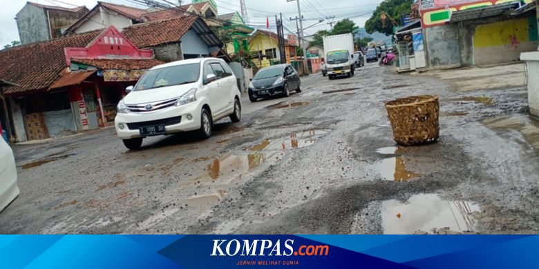 10 Provinsi dengan Jalan Rusak Paling Banyak di Indonesia, Mana Saja?
