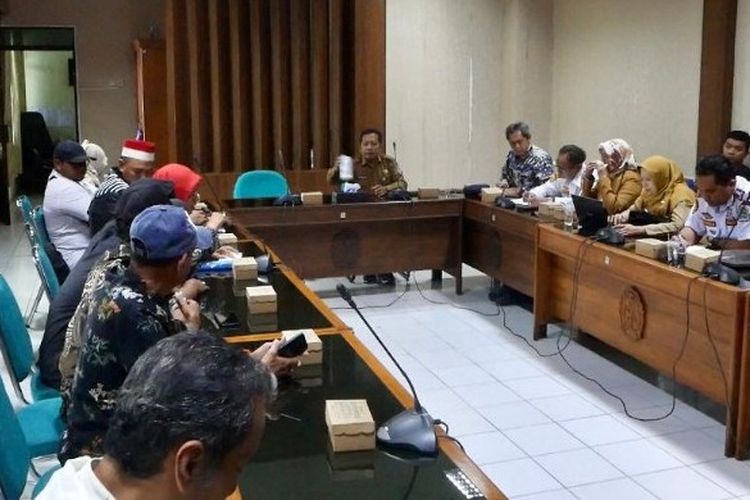 Berita Terkini Harian Relokasi Pkl Alun Alun Terbaru Hari Ini - Kompas.com