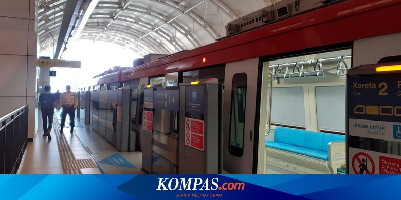 Pintu Kereta LRT Jabodebek Sudah Sejajar dengan Peron Stasiun