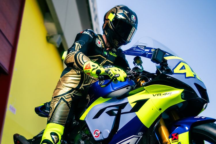 Dainese Lelang Baju Balap Rossi Untuk Donasi UNICEF