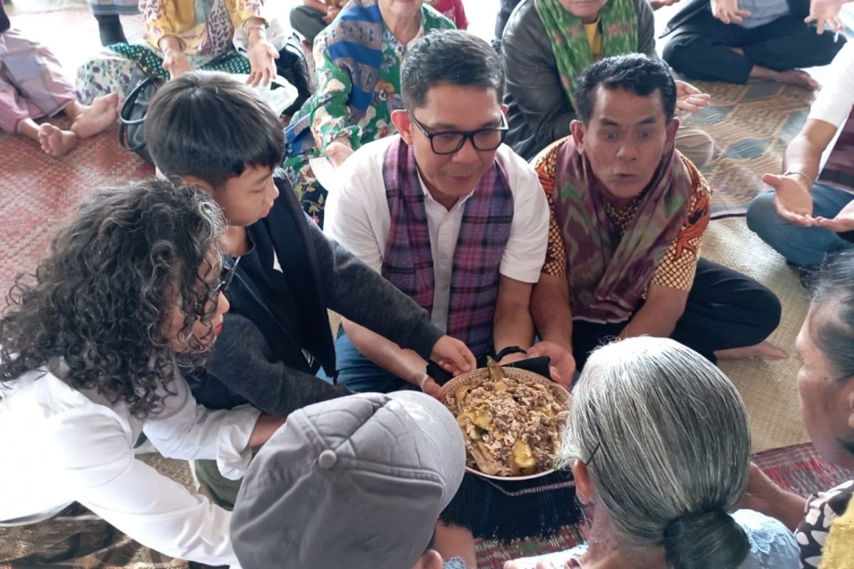 Datang ke Kampung Halaman, Paslon Pilkada Karo Abetnego Tarigan ...