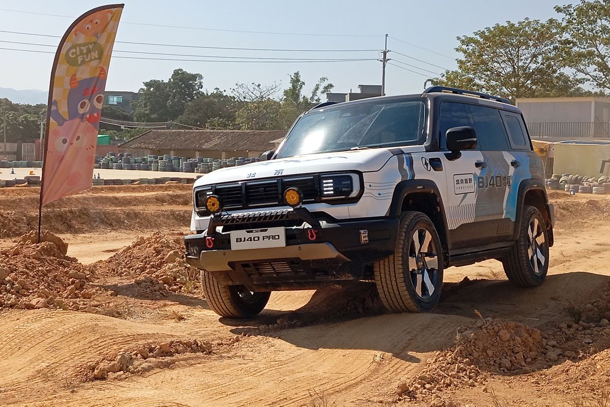 BJ41: SUV Ladder Frame Modern Siap Meluncur di Indonesia