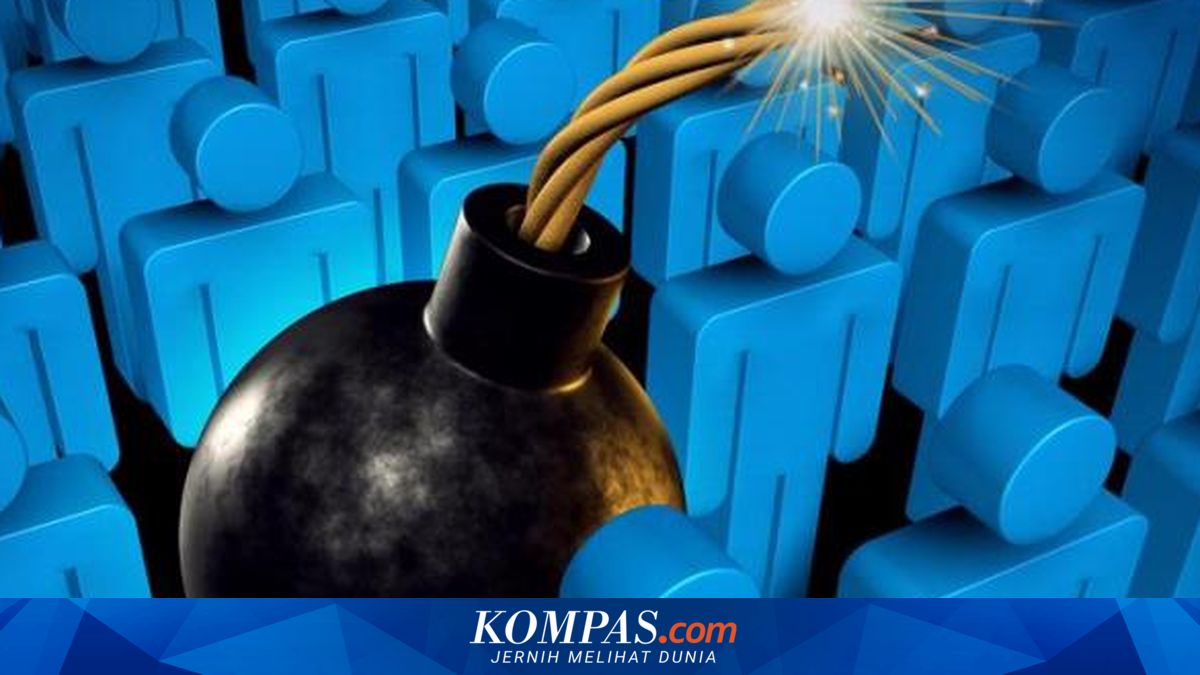 Pembakaran Bendera di DPR RI Diduga Pemicu Pelemparan Bom Molotov PDIP ...