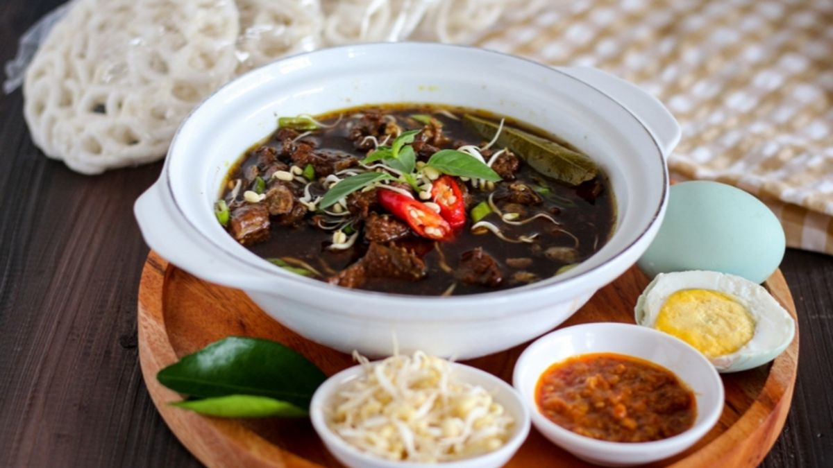 Tergoda Lezatnya Rawon, Sup Hitam Pekat asal Jawa Timur