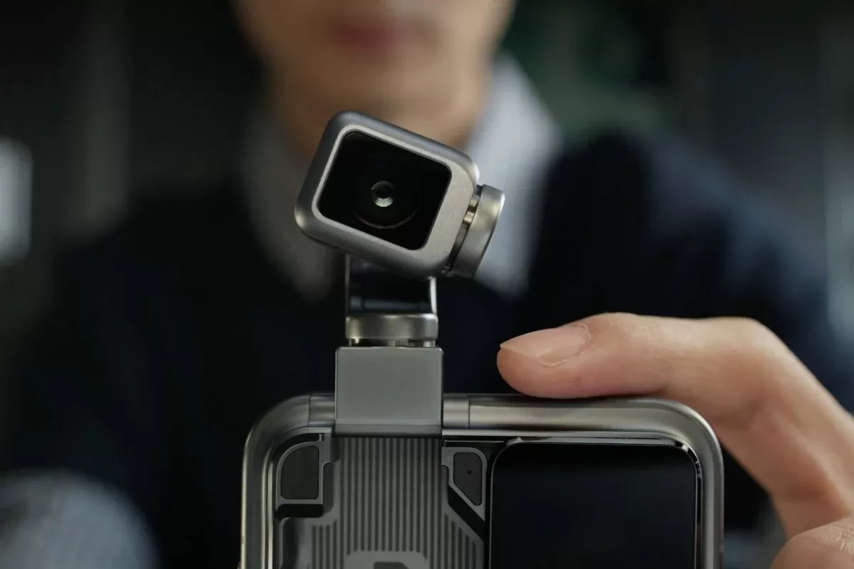 Honor Robot Phone Meluncur, HP dengan Kamera Lengan Robot AI