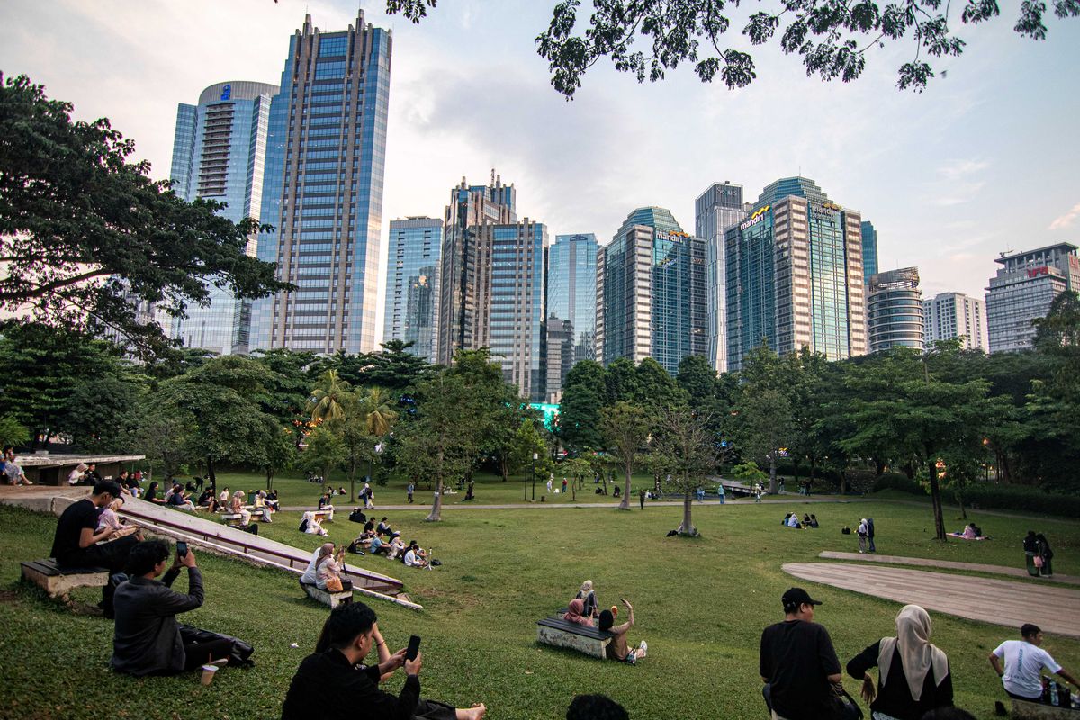 Jakarta Tertahan di Simpang Sejarah