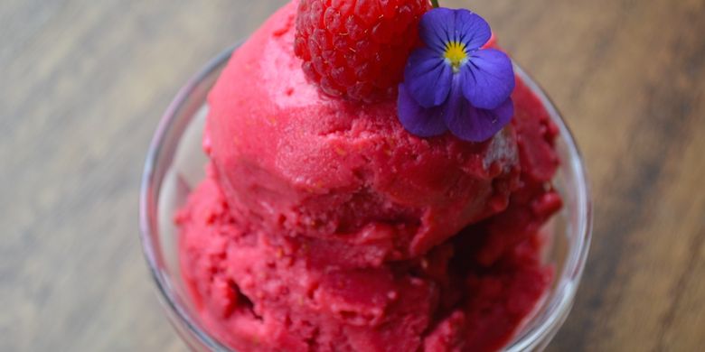 Resep Es Krim Stroberi Rendah Kalori, Pilihan Menu Dessert Buka Puasa
