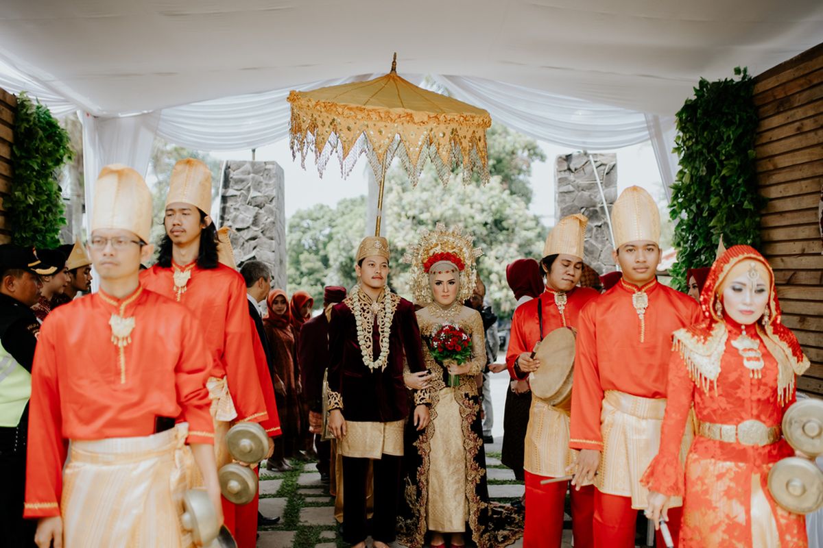 3 Pakaian Adat Minangkabau Sumatera Barat dan Ciri Khasnya