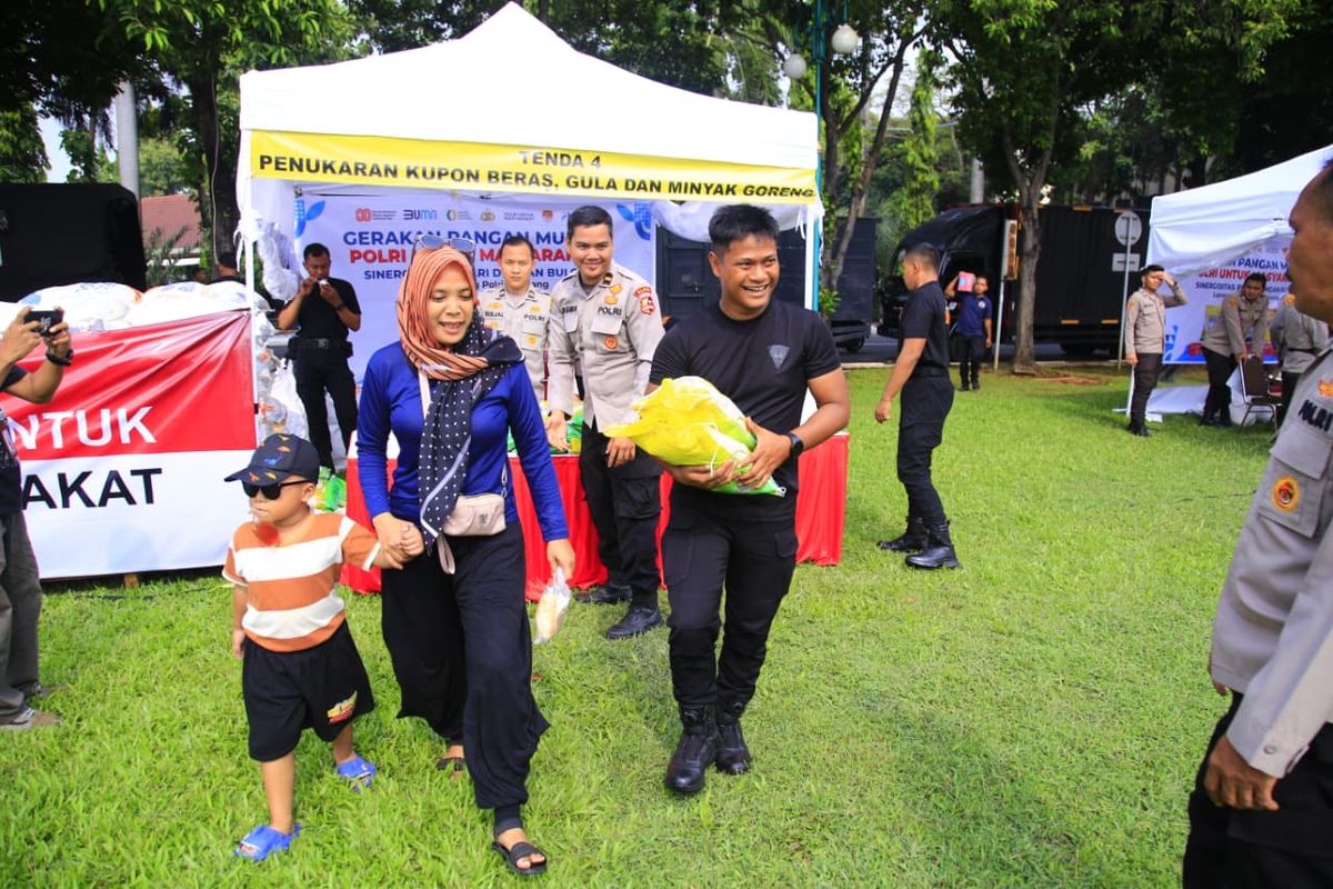 Polri Gelar Pasar Murah, Sediakan Paket Beras, Minyak, dan Gula