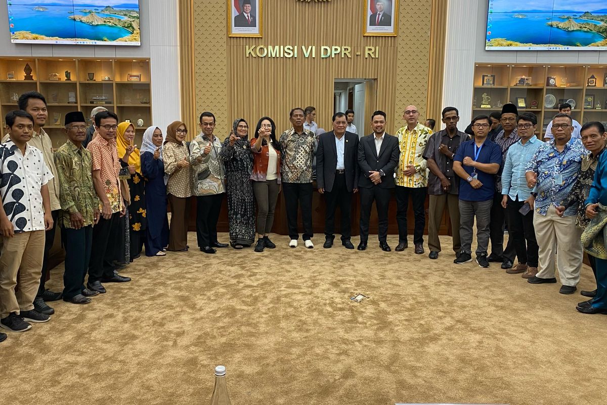 Warga Rempang Hadiri RDP di DPR RI, Komisi IV Tegaskan Status PSN Rempang Dicabut