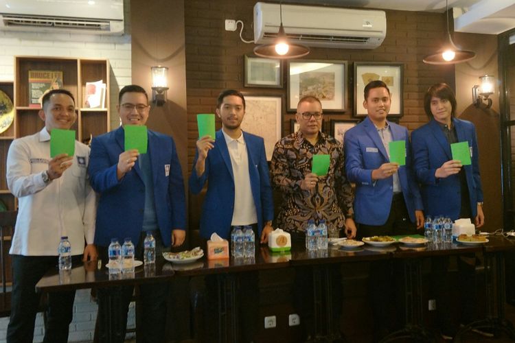 Apresiasi Prestasi, Generasi Muda PAN Beri Kartu Hijau untuk Jokowi