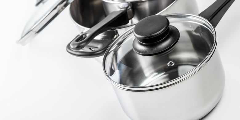 3 Cara Membersihkan Panci Gosong Secara Efektif