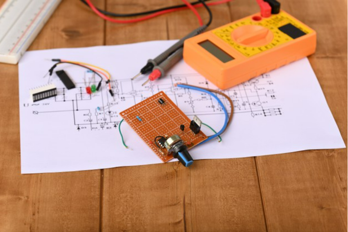 Potensiometer: Pengertian, Fungsi, Jenis, dan Cara Kerjanya