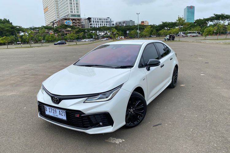 Impresi Berkendara Toyota Corolla Altis GR HEV