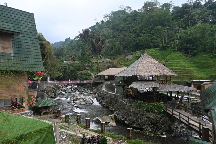 Foto : 7 Tempat Wisata di Baturraden yang Hits buat Liburan Tahun Baru ...
