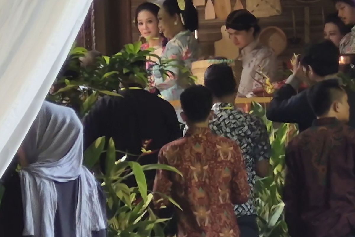 Maia Estianty Hadiri Acara Siraman Al Ghazali