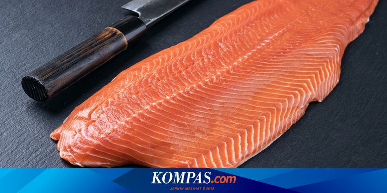 3 Cara Iris Salmon, Bekal Bikin Makanan Khas Jepang