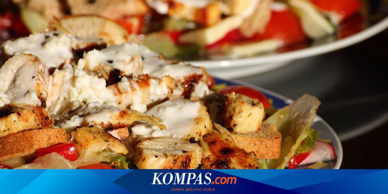 Resep Salad Ayam Panggang Bawang Putih untuk Menu Buka Puasa Diet