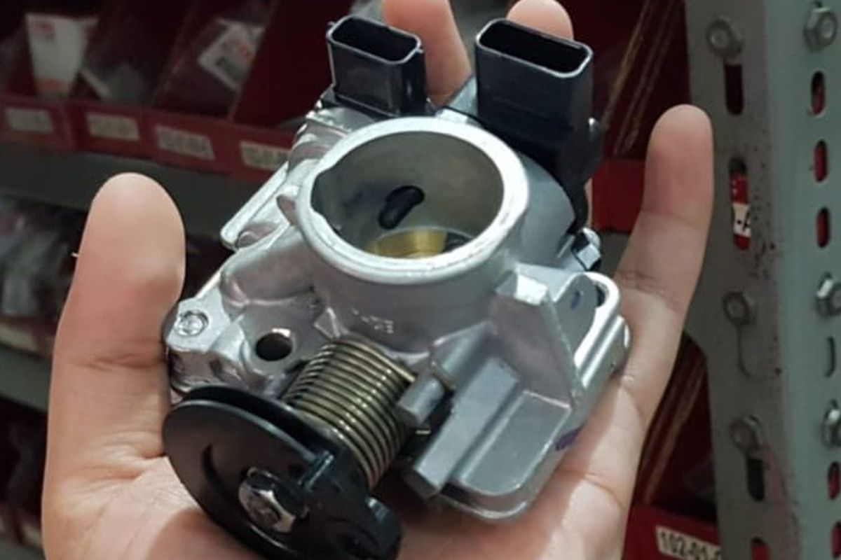 Kenapa Motor Sekarang Jarang Pakai Karburator?