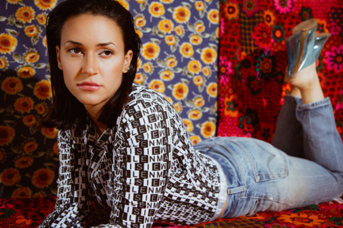 Lirik dan Chord Lagu I Think I'm in Love - Kat Dahlia