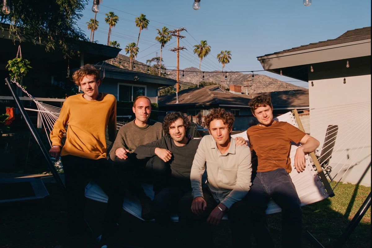 Lirik Lagu Better Off Alone, Singel Baru dari The Walters