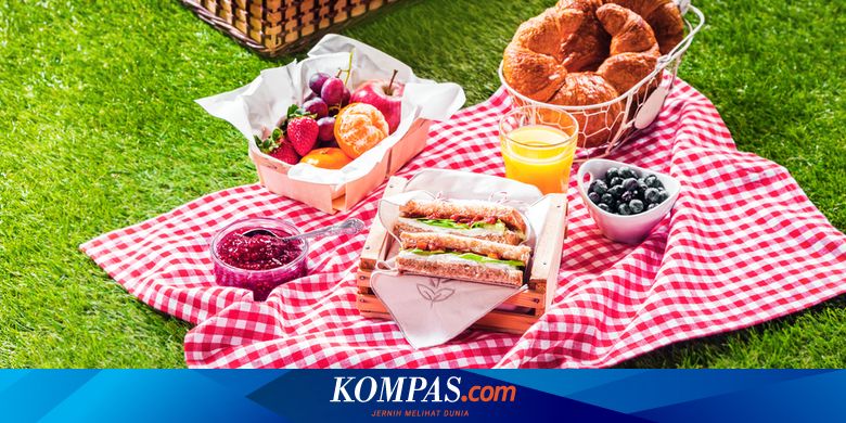 5 Tips Piknik untuk Long Weekend, Bolehkan Berbagi Makanan?