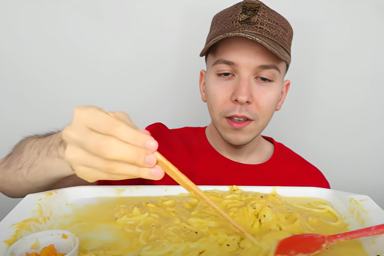 Siapa Nikocado Avocado? YouTuber yang Turun Berat Badan 113 Kilogram