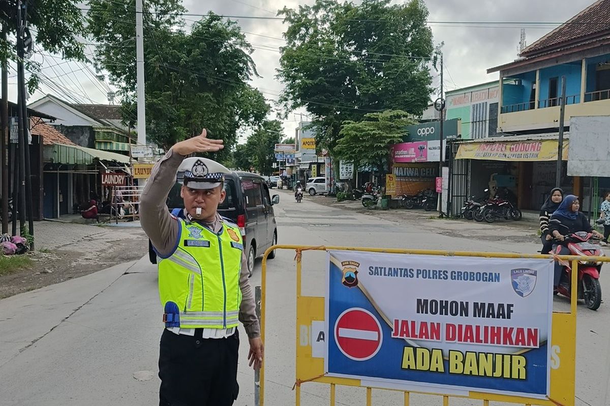 Jalur Semarang-Purwodadi Putus Total Akibat Banjir, Pengguna Jalan Dialihkan ke Demak
