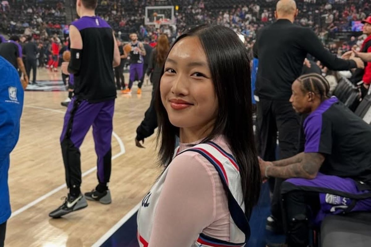 Malea Emma, Penyanyi Berdarah Indonesia, Tampil Memukau di NBA