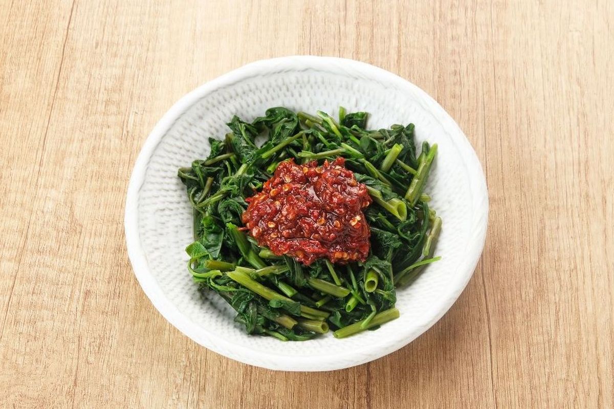 Cara Membuat Plecing Kangkung Bumbu Ulek, Sayur Tetap Hijau dan Segar