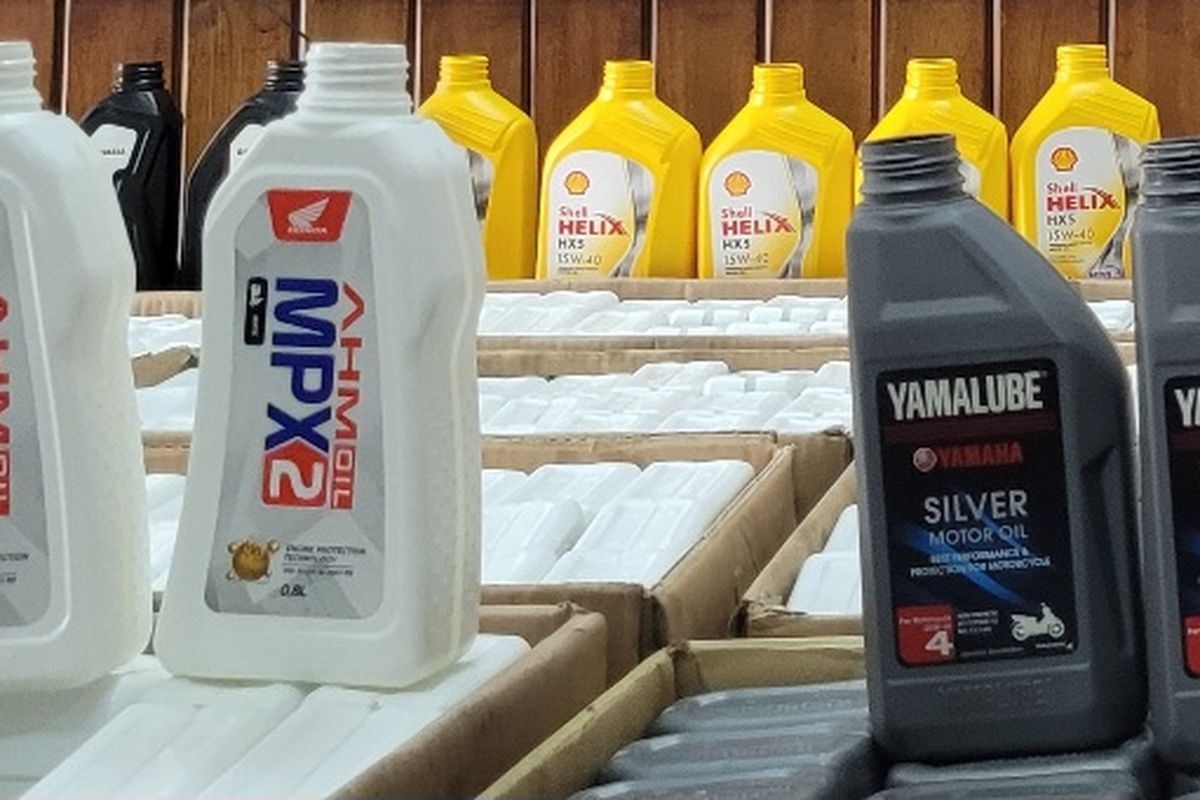 Kenali Ciri-ciri Oli Palsu yang Banyak Dijual di Pasaran