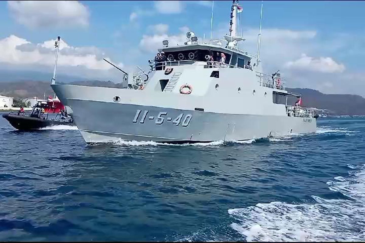 Kerahkan KRI Rajegwesi, TNI AL Tingkatkan Patroli di Selat Bali Selama ...