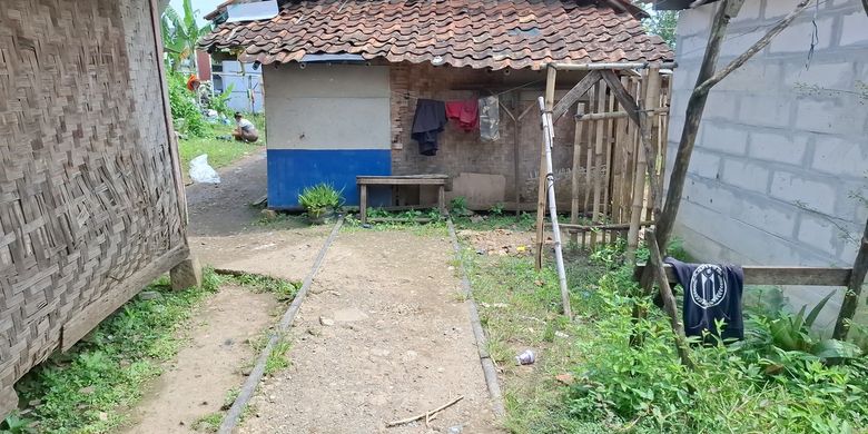 Jejak Rel "Mati" Bandung-Ciwidey di Bawah Rumah Warga Kampung Ciluncat