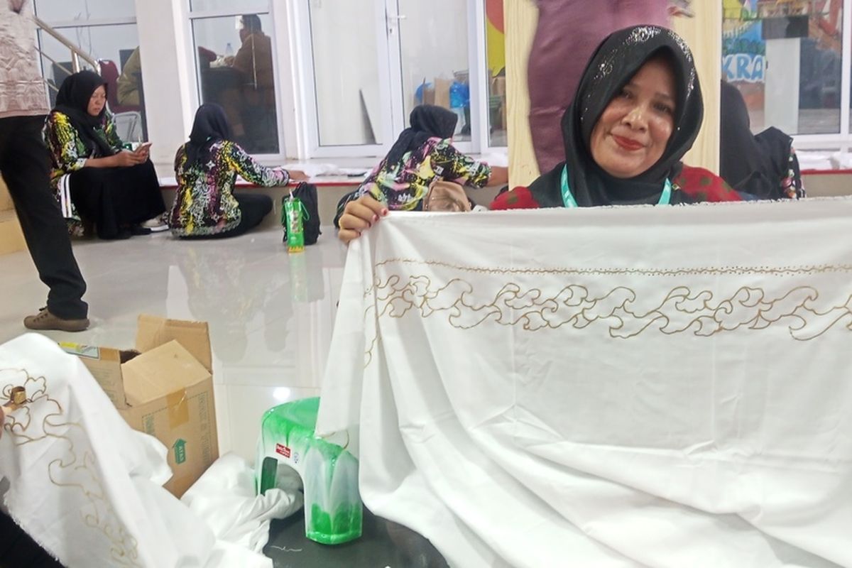 Minyak Sawit Kini Jadi Bahan Alternatif Pembuatan Batik di Riau, Motif ...