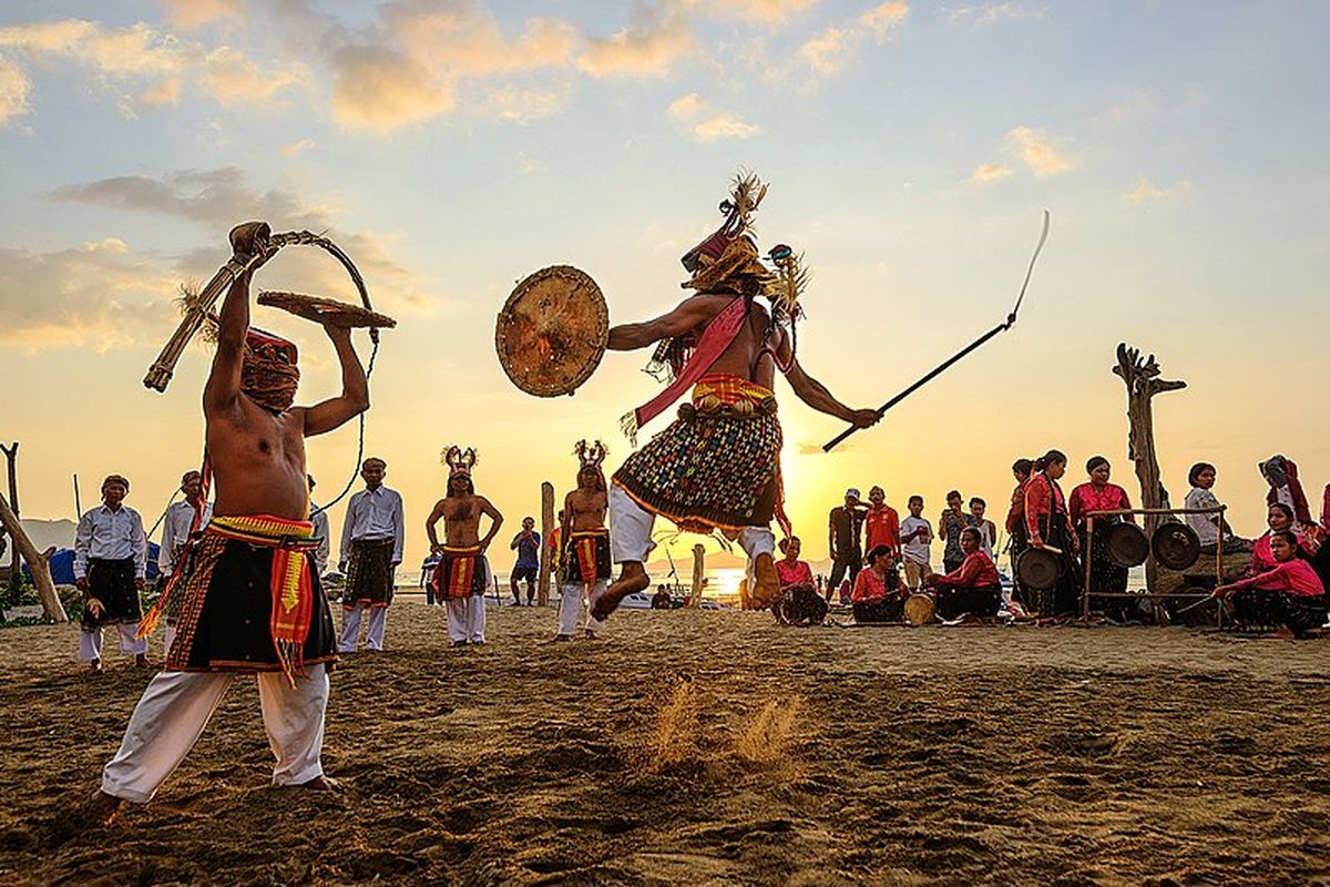 Tari Caci Manggarai NTT Dinilai Pantas Jadi Warisan Dunia