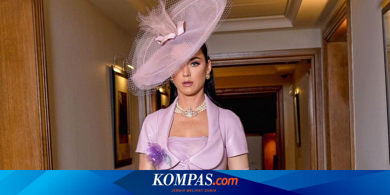 Katy Perry Blak-blakan Tak Butuh Ferrari untuk Bahagia