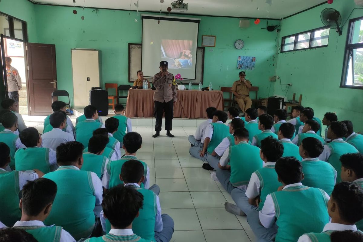 Cegah Pelajar Demo di DPR, Polisi Jaga Stasiun hingga Sosialisasi ke Sekolah Depok