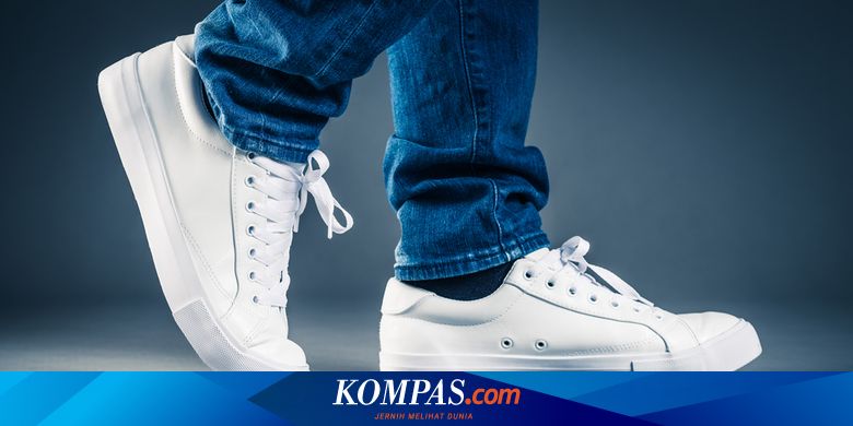 Tips Memakai Sneaker Warna Putih yang Keren dan Awet