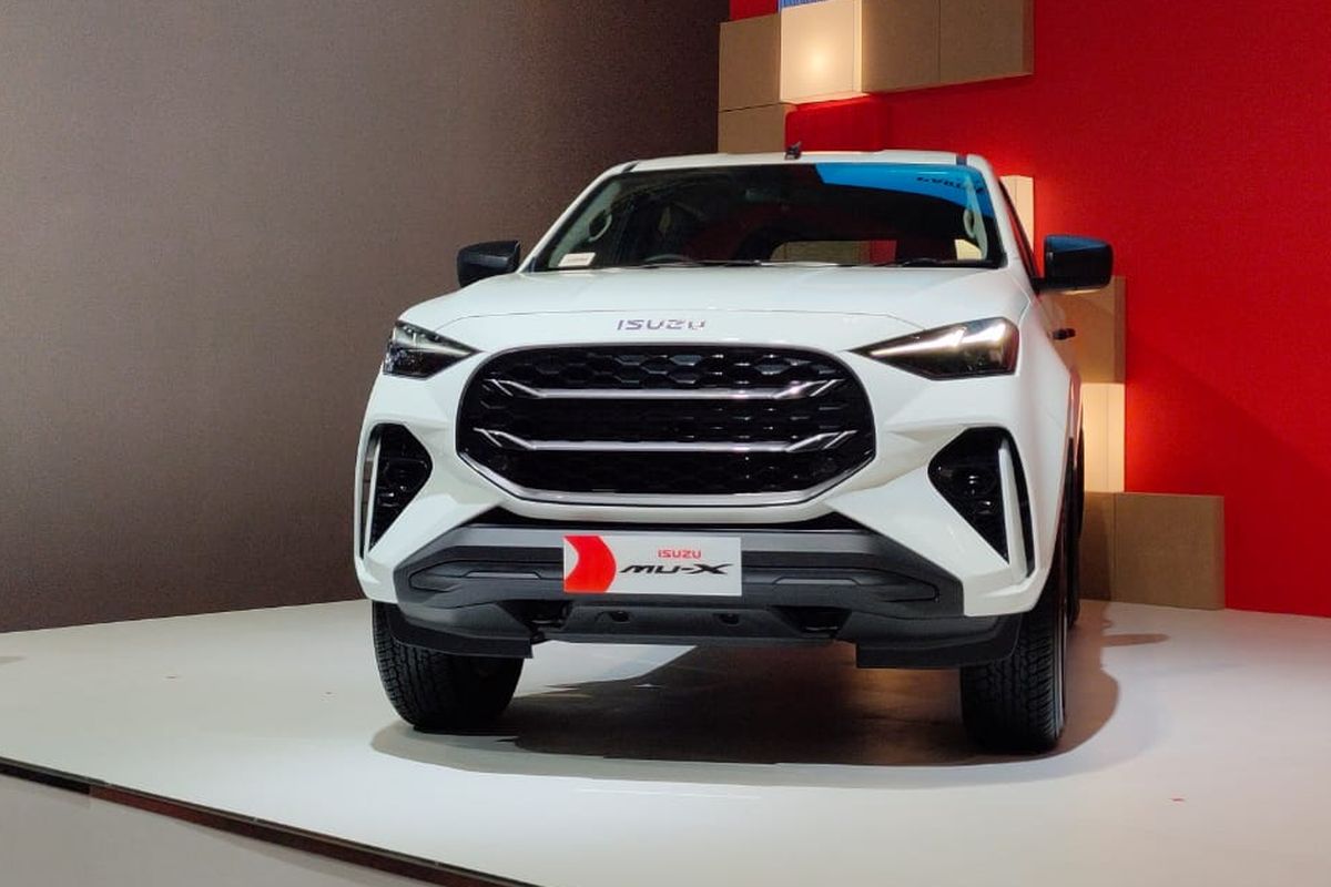 Peluncuran Isuzu New MU-X 4WD: Desain dan Performa Tangguh