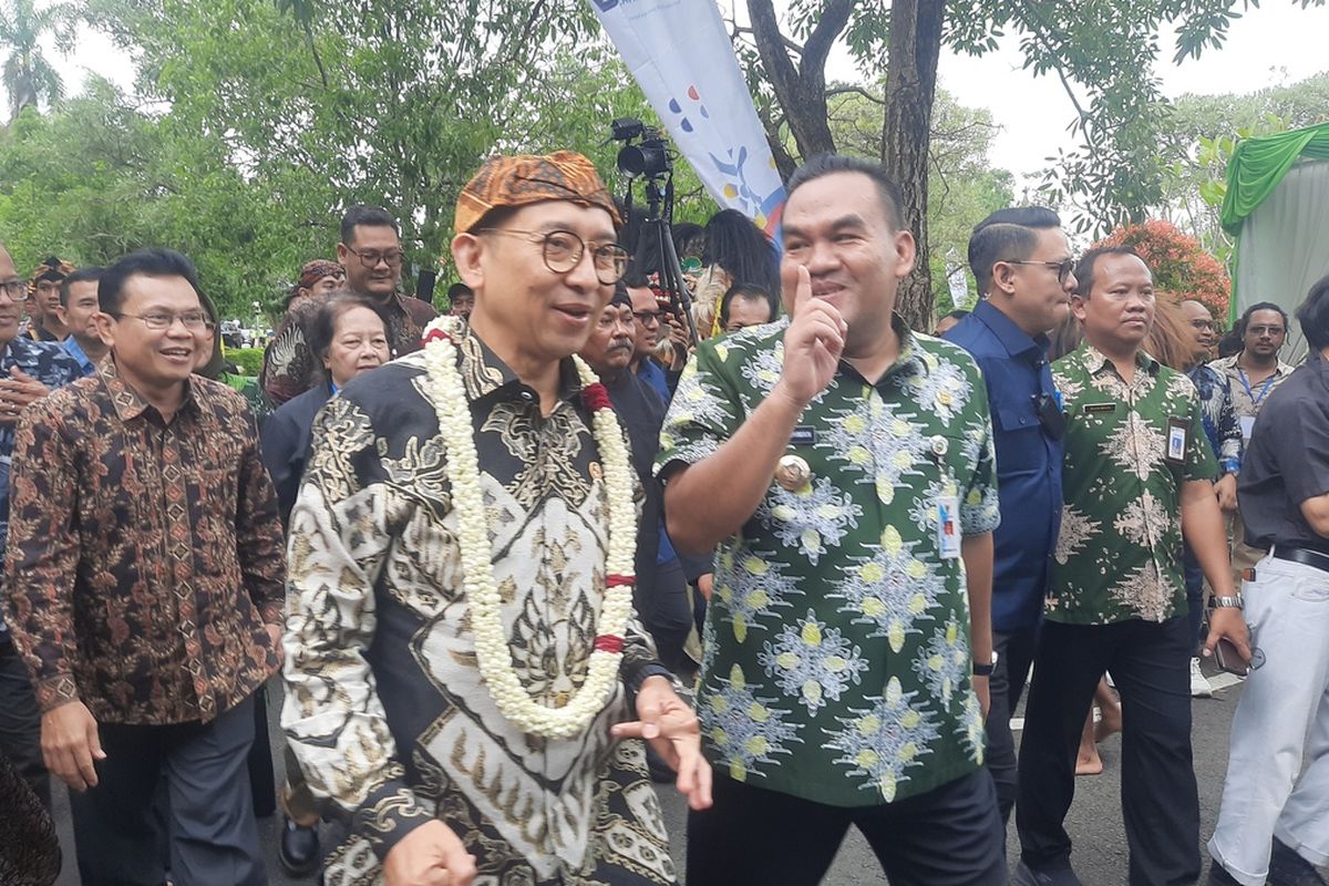 Buka Festival Seabad Pramoedya Ananta Toer di Blora, Fadli Zon Bacakan ...