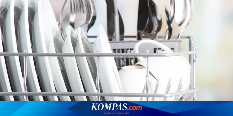 4 Cara Mudah Membersihkan Rak Piring