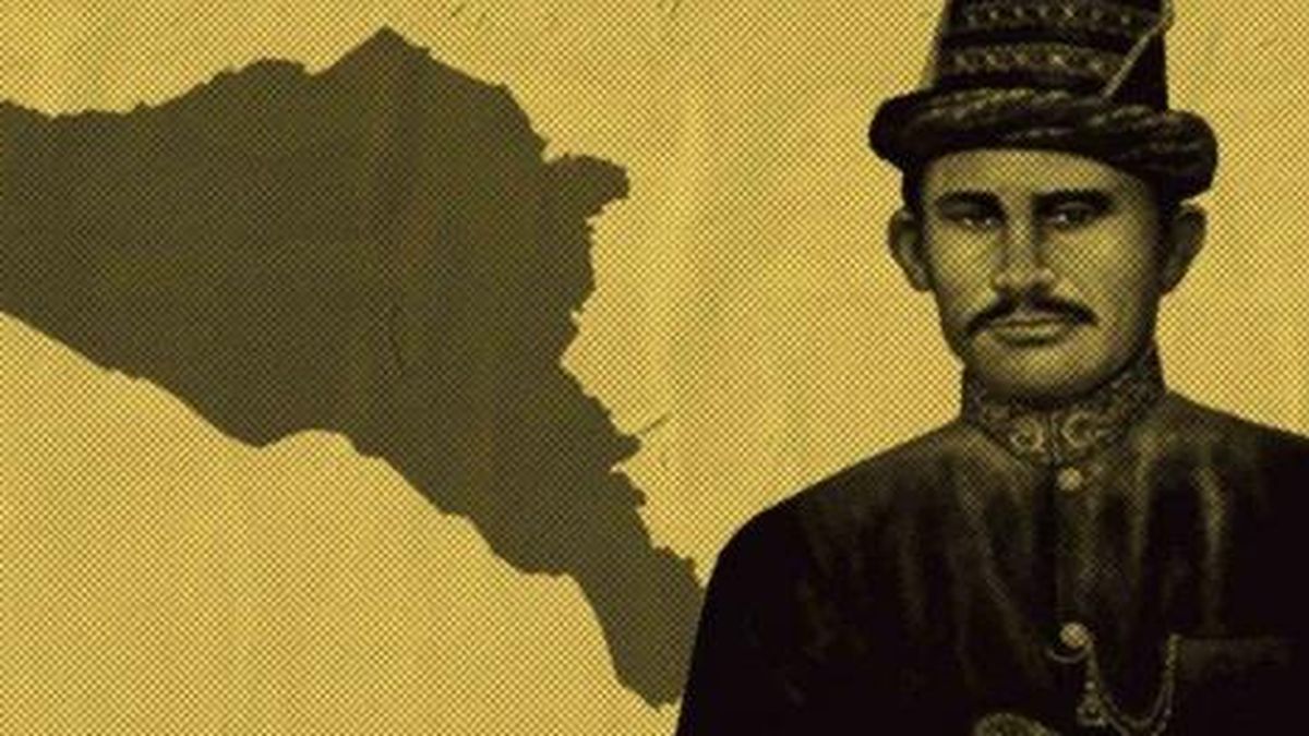 Hukum Adat Makuta Alam: Pencetus dan Isinya