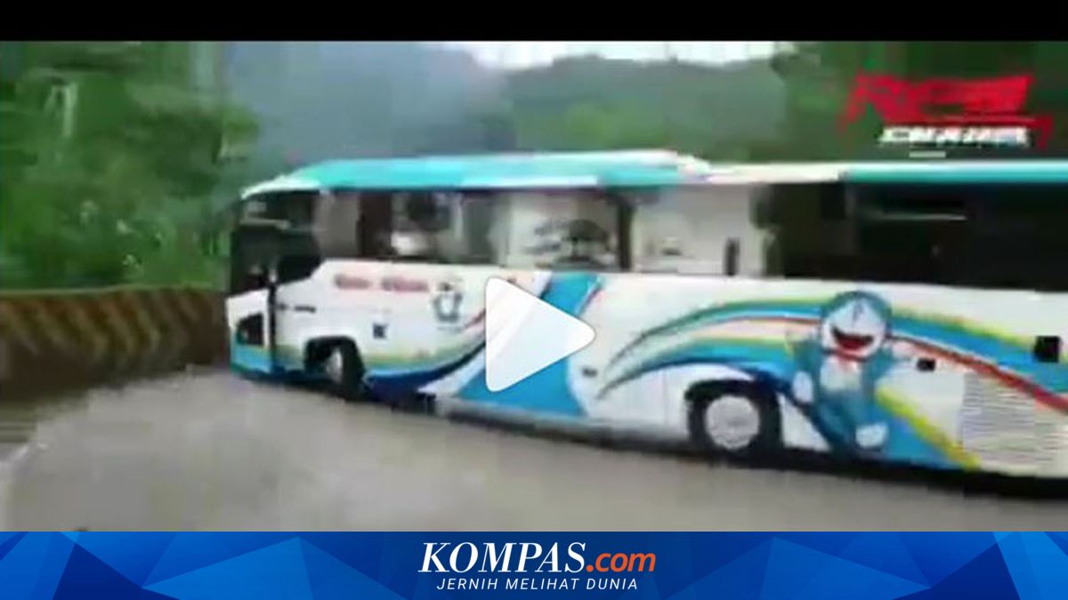 Tips Posisi Mobil Ketika di Jalan Tanjakan dan Turunan